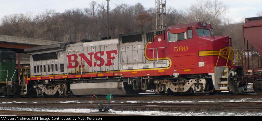 BNSF 560